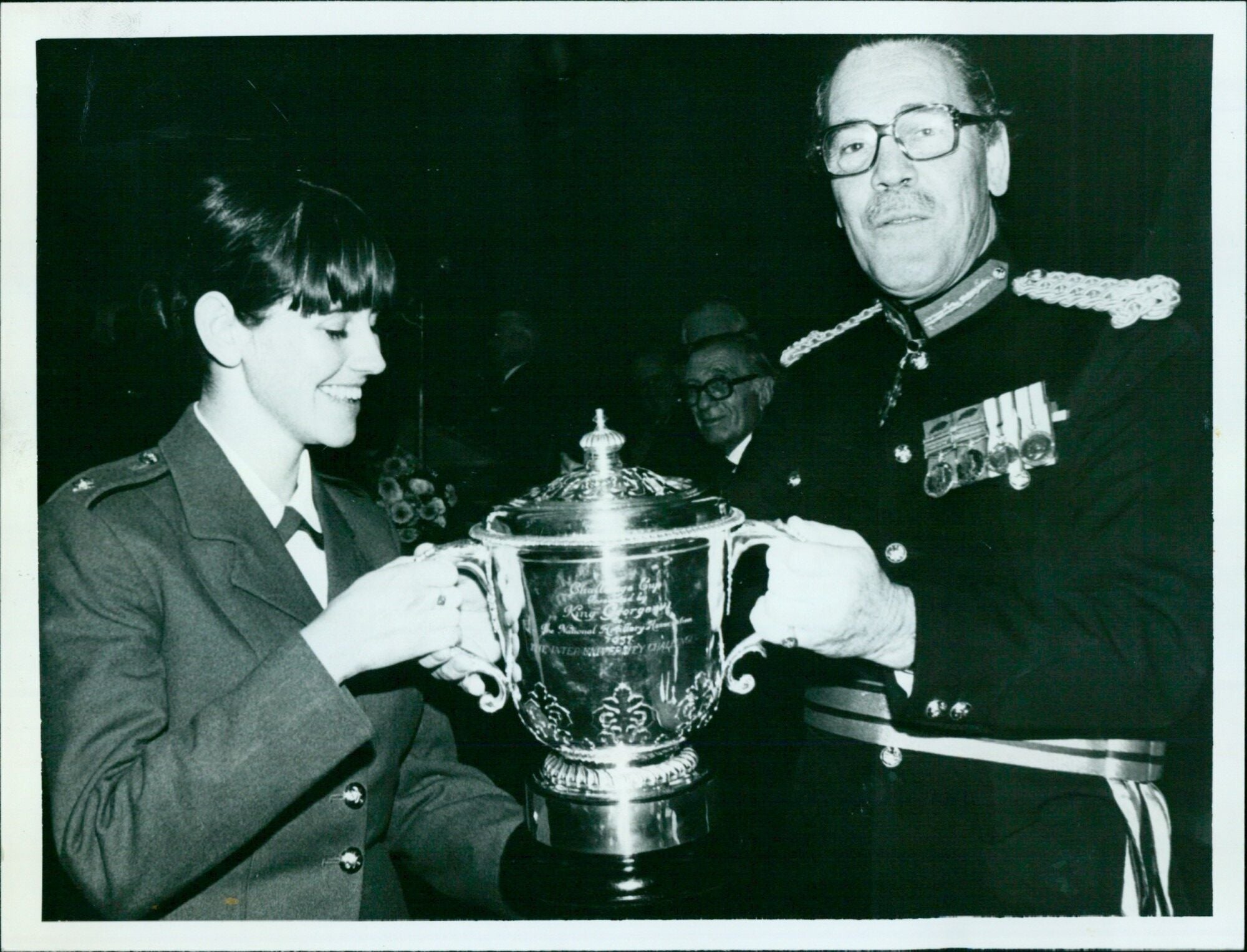 2nd Lt Fiona Johnston of the WRAC receiving King George VI Cup from Ma