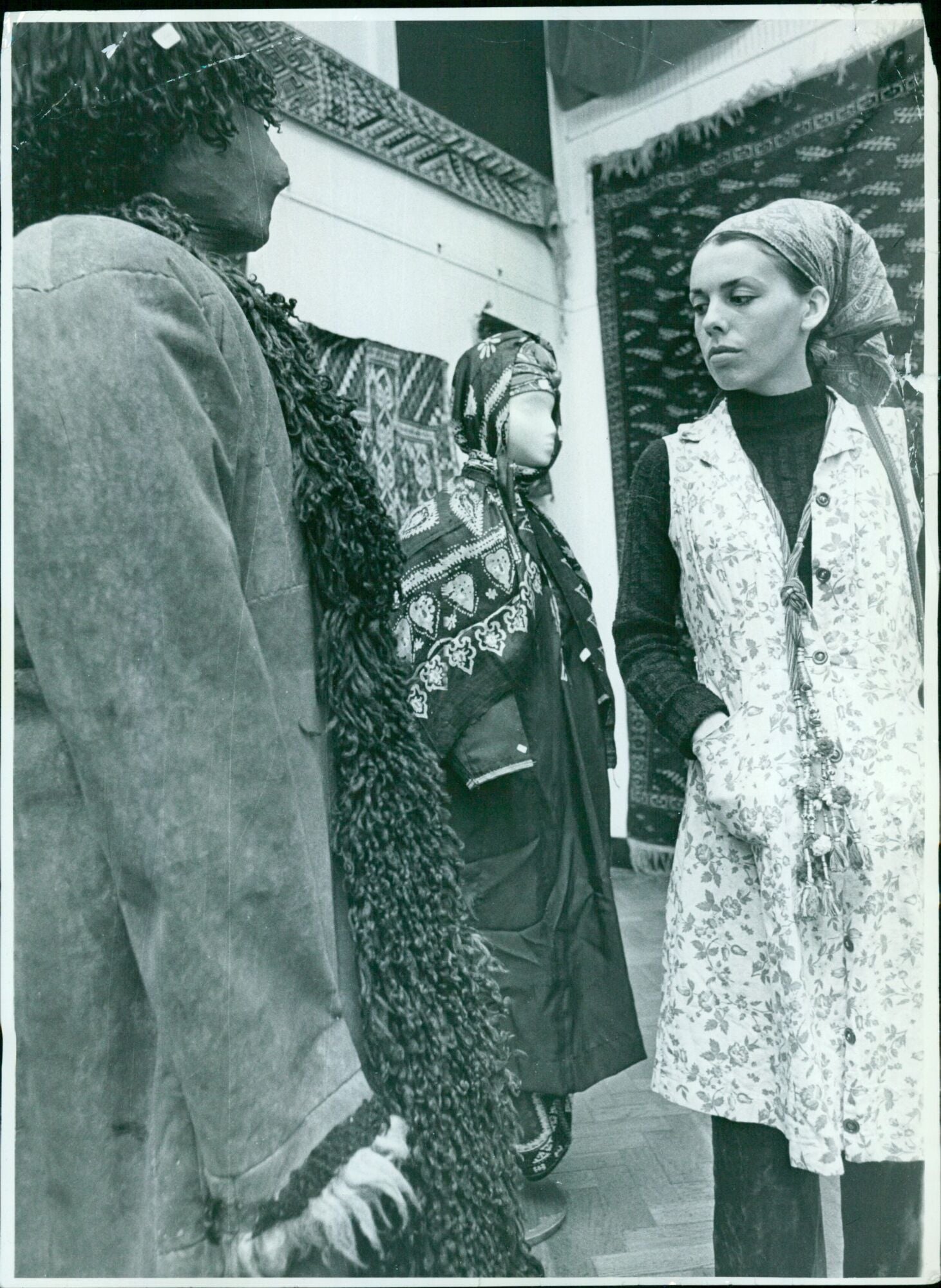 Mavis Roberts, an art student at Ruskin, looks at life-size models dis