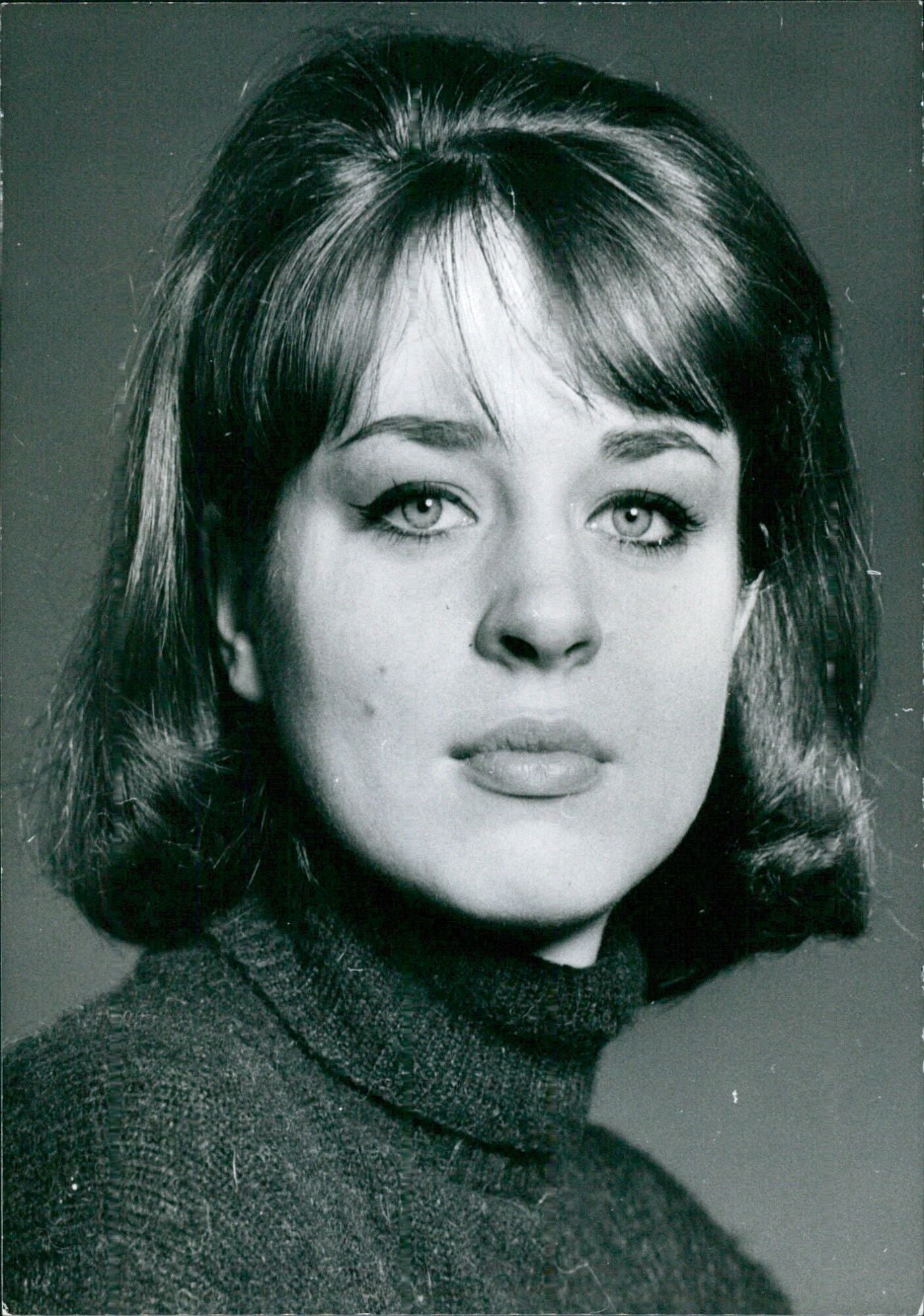 British Heiress Jane Barlow poses for a portrait painted by Italian ar