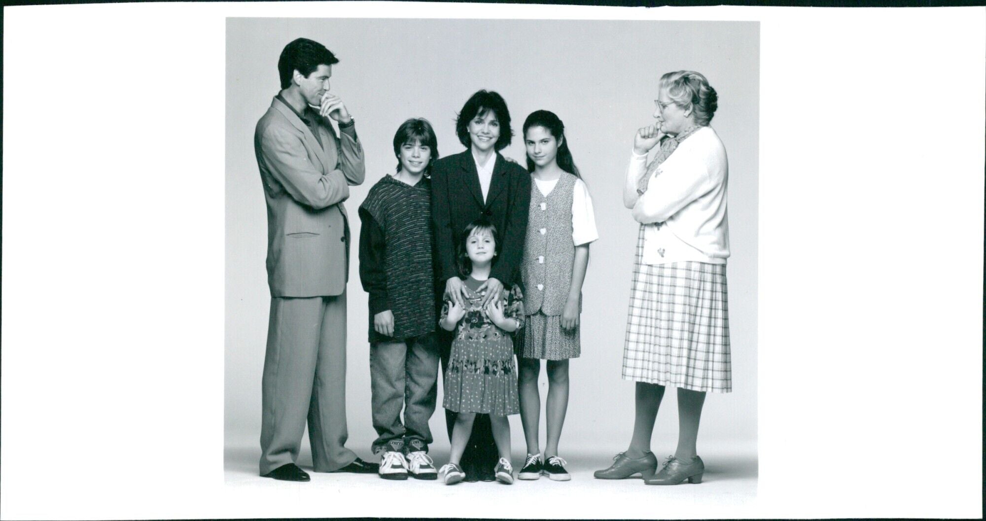 Robin Williams and the cast of the 1993 hit movie "Mrs. Doubtfire" sha