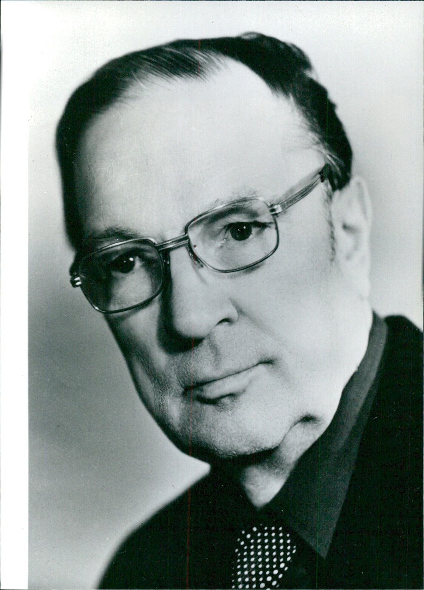 Soviet artist Fyodor Pavlovich Reshetnikov pictured in 1985. - Vintage