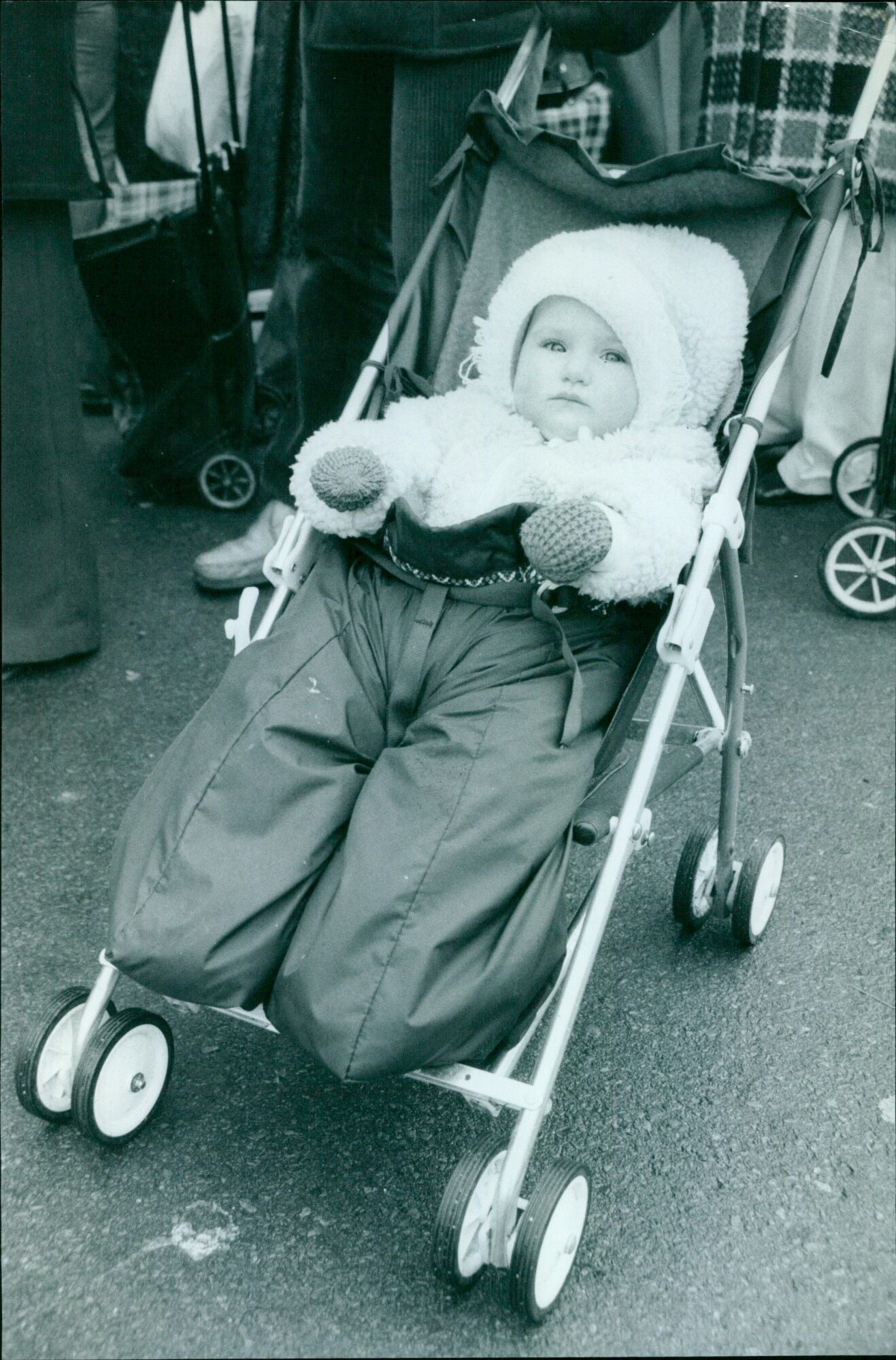 People walk in the snow in Oxford during freezing weather. - Vintage P