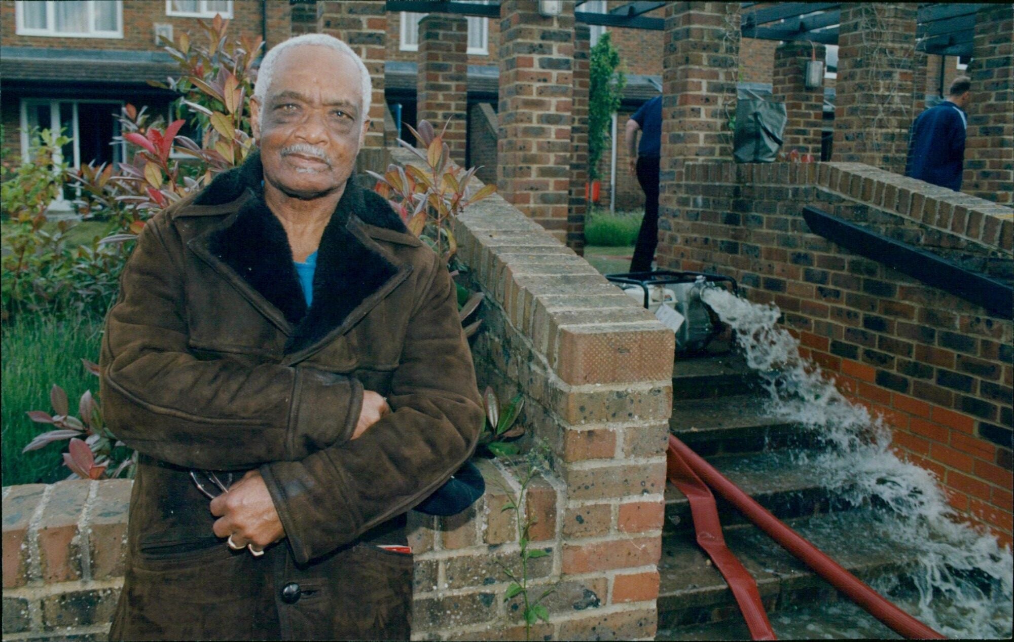 Residents of Risinghurst, Oxford, are evacuated due to flooding from a