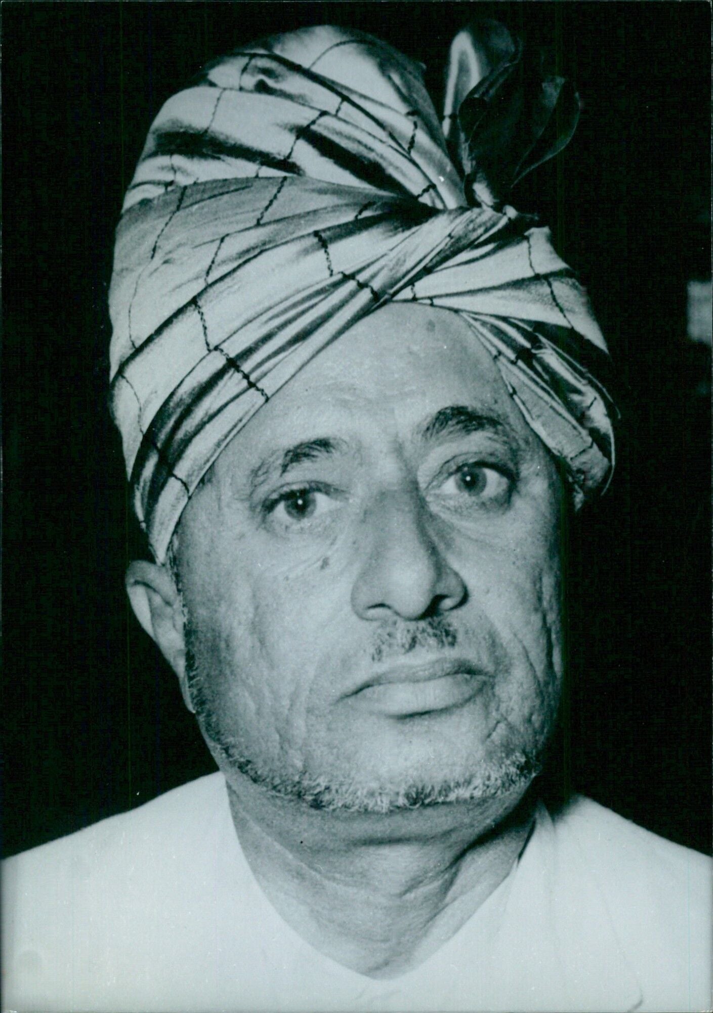 South Arabian ruler, AMIR ABDULLA BIN ALI Deputy Sultan of Lahej - Vin