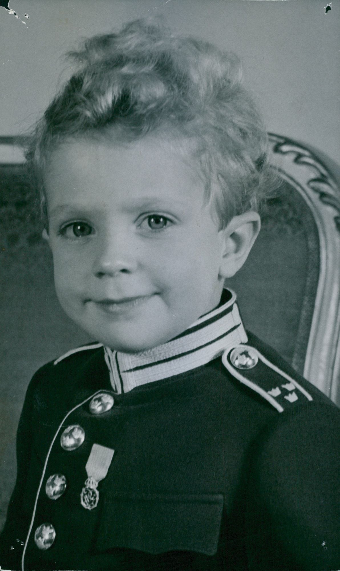 Little Prince Carl Gustav in his first parade uniform - 27 December 19