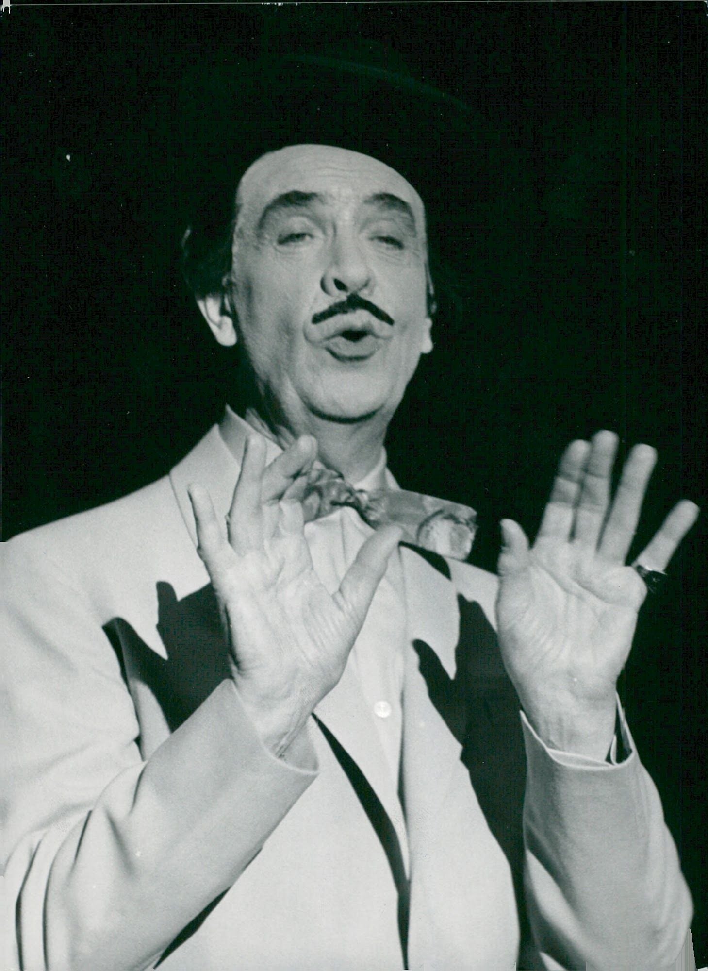 Karl Gerhard in one of his roles in his New Year's Eve 1959-1960. - Vi