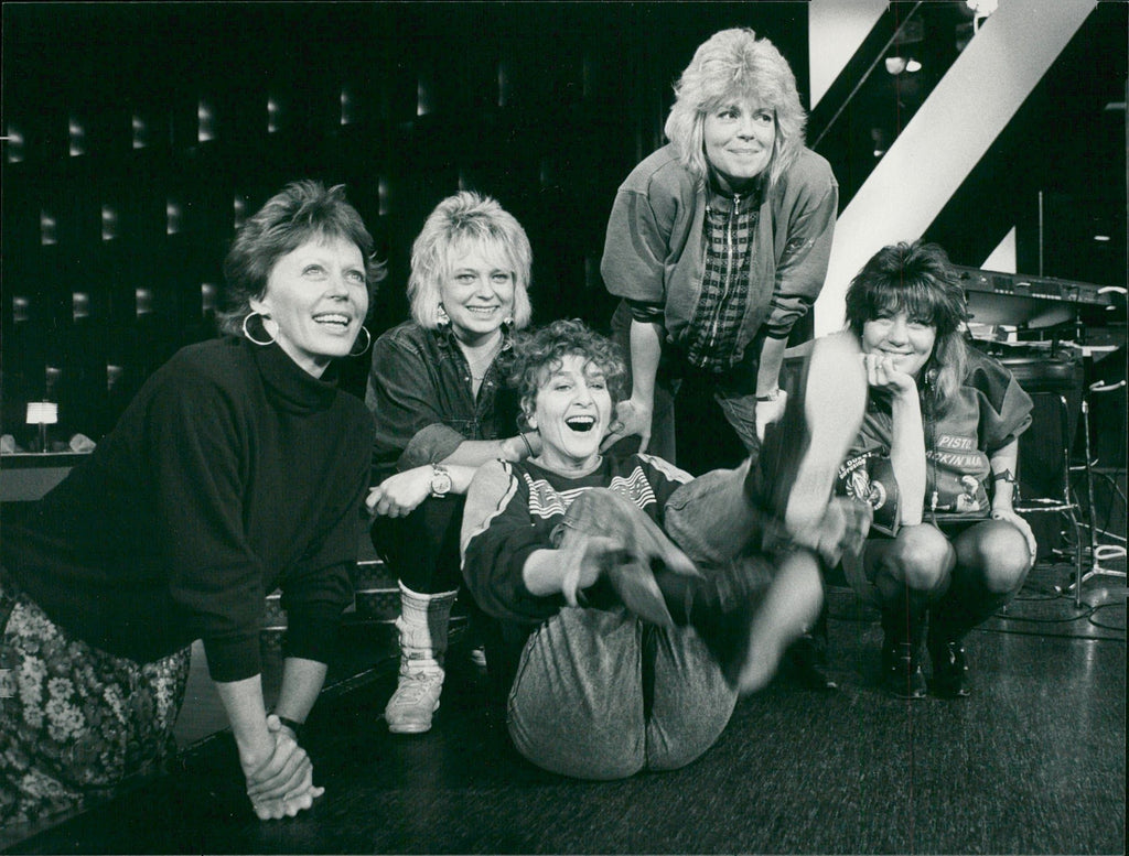 Lill Lindfors, Sussie Eriksson, Ann-Sofie Holm, Zeid Andersson and Siw