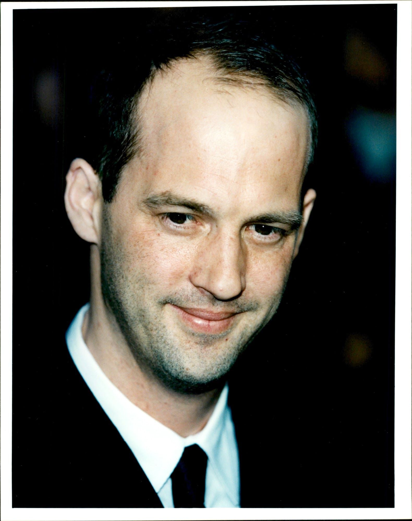 Portrait photography in color of actor Anthony Edwards. - Vintage Phot