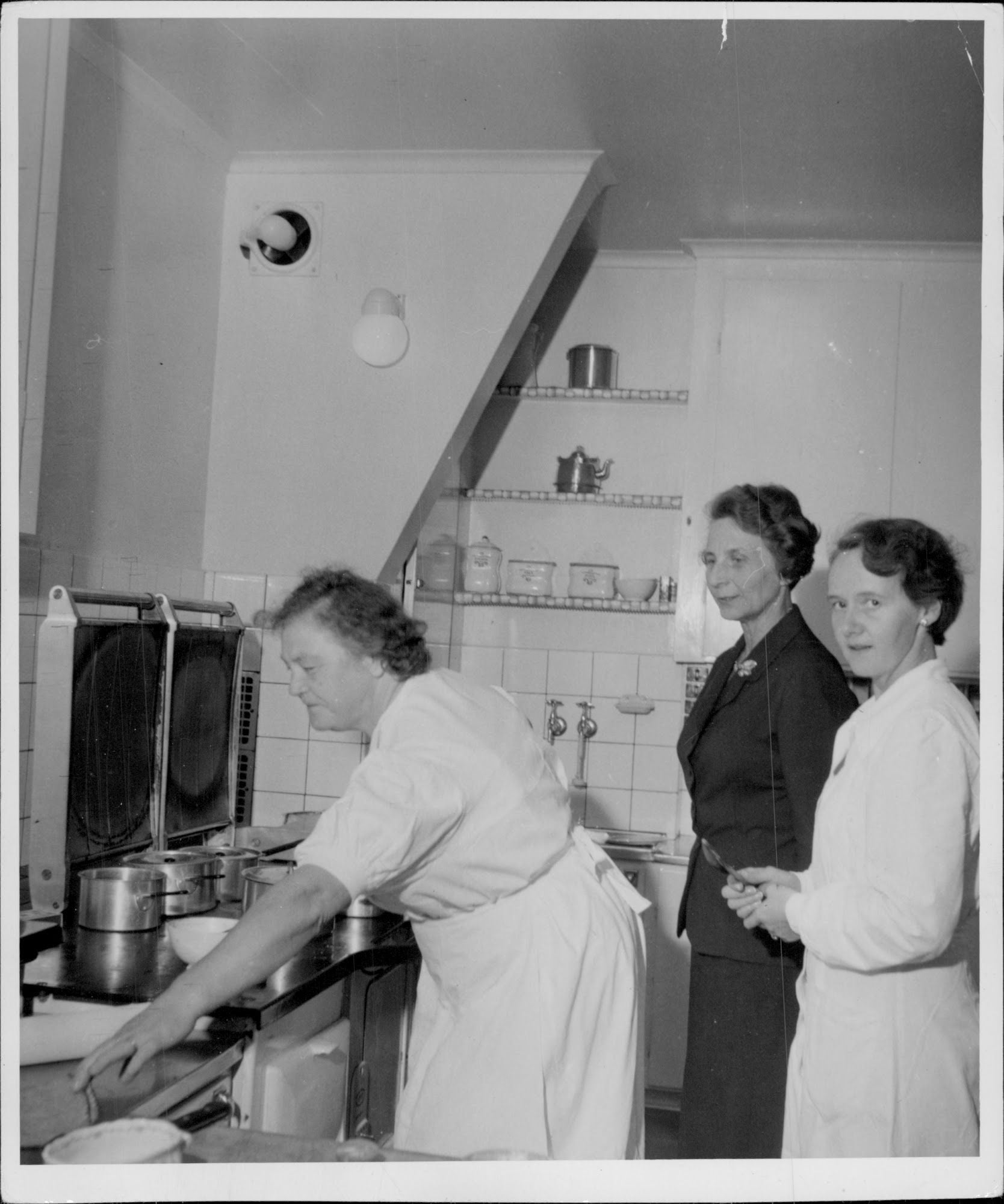 Kokosnöten Vivian Andersson, Aina Erlander och huschef Maja Söderström