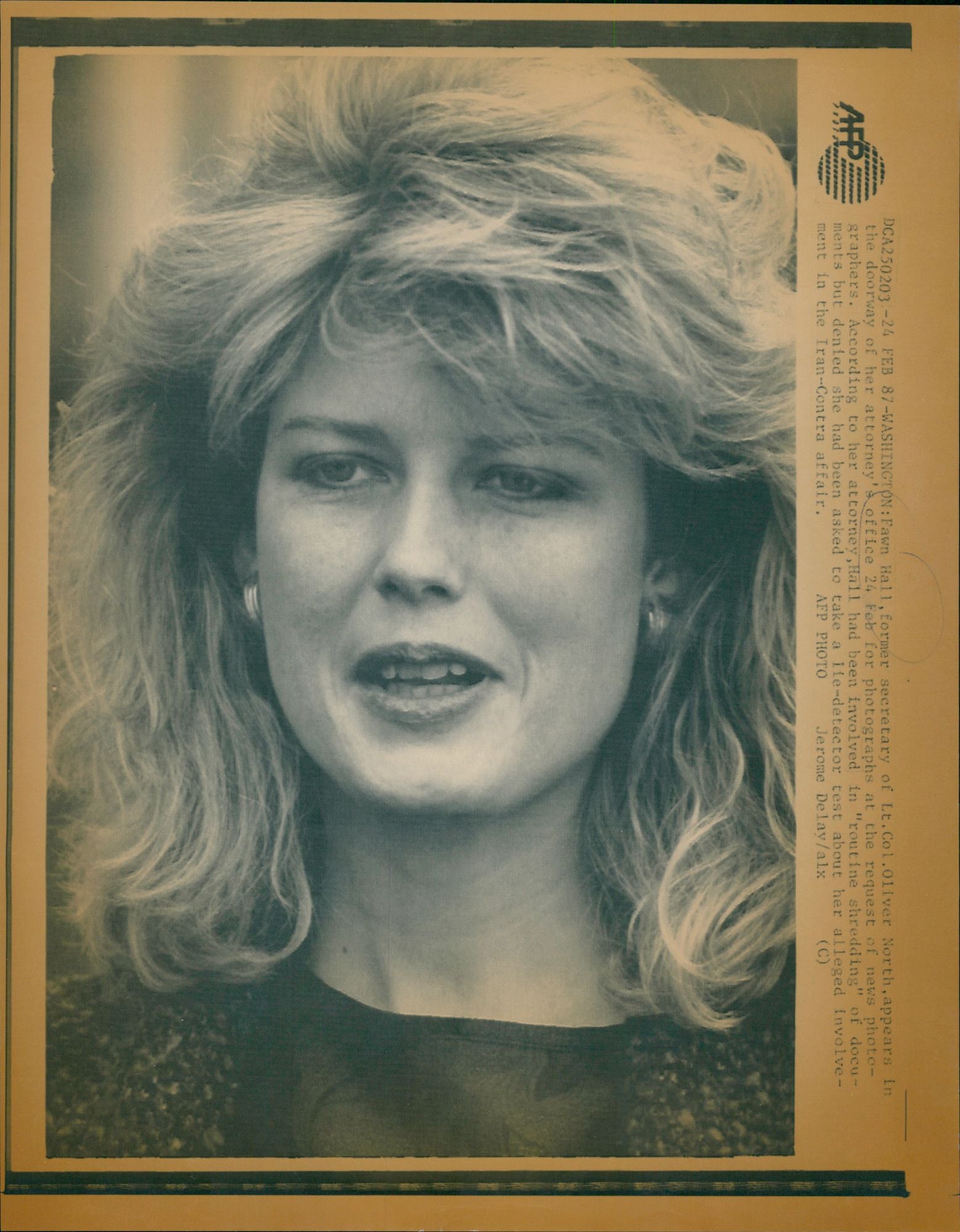 Fawn Hall's Instagram, Twitter & Facebook on IDCrawl