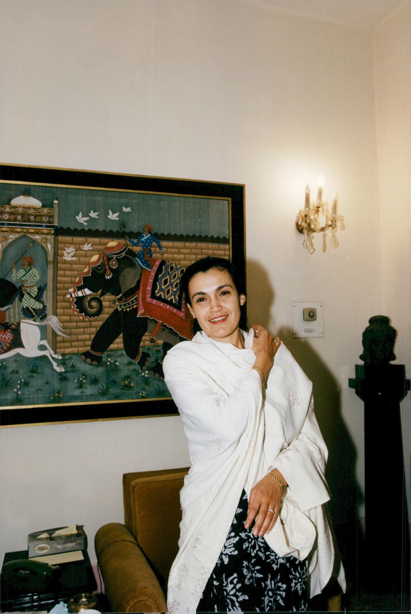 Ghinwa Bhutto in his home in Pakistan - Vintage Photograph